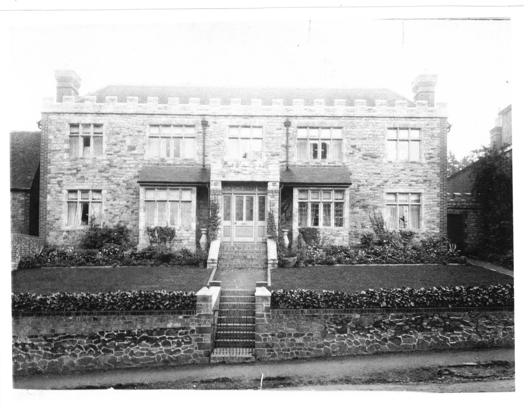 Flashback Friday: The History of George Wickham – Limpsfield, Surrey